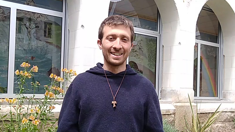 Prise d’habit de fr. Raphaël – VOCATION FRANCISCAINE